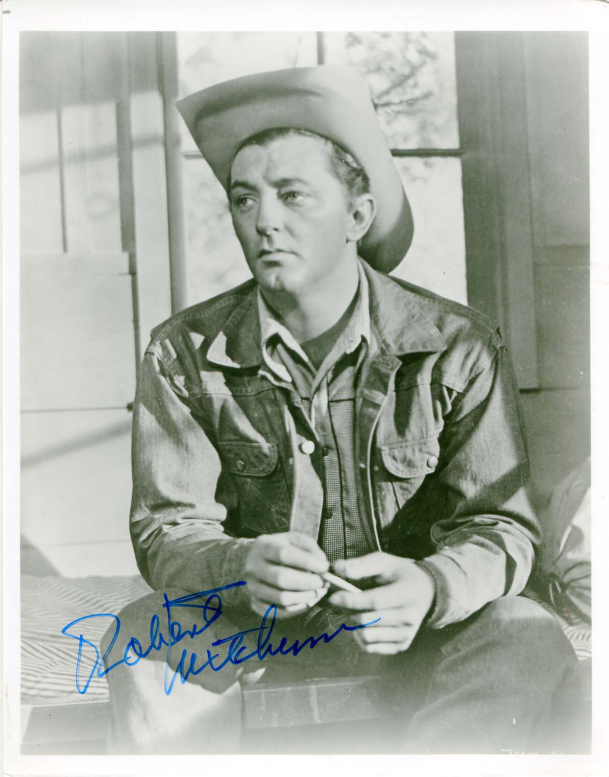 Robert Mitchum Autograph Signed Photographs Von Mitchum Robert Signed By Authors