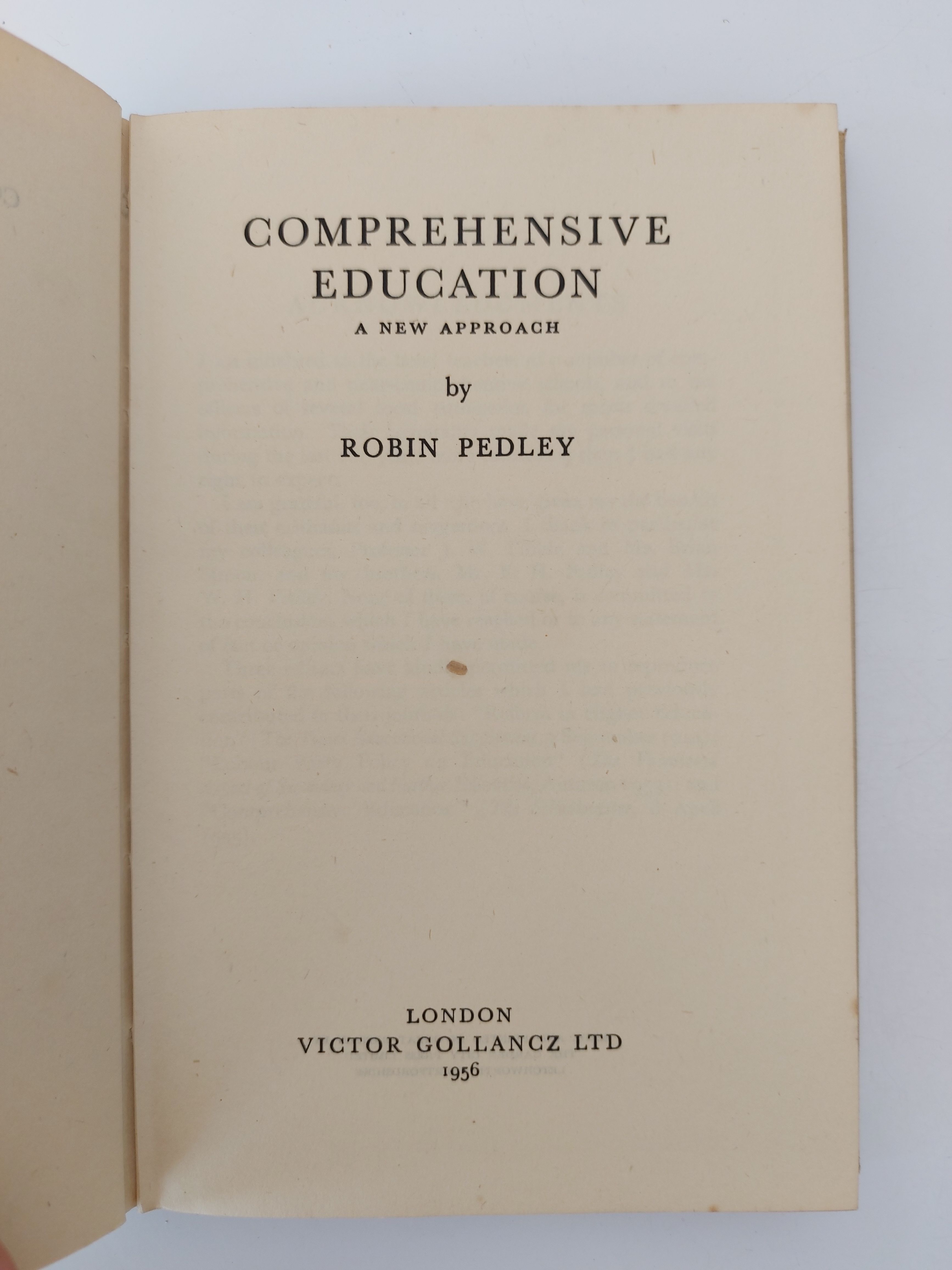Comprehensive Education: A New Approach by Robin Pedley: Used - Very ...