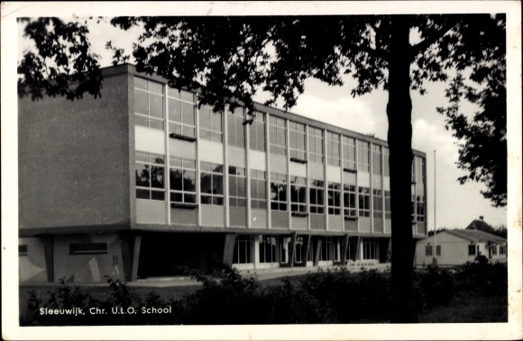 Ansichtskarte / Postkarte Sleeuwijk Nordbrabant, Chr. U. L. O. School ...