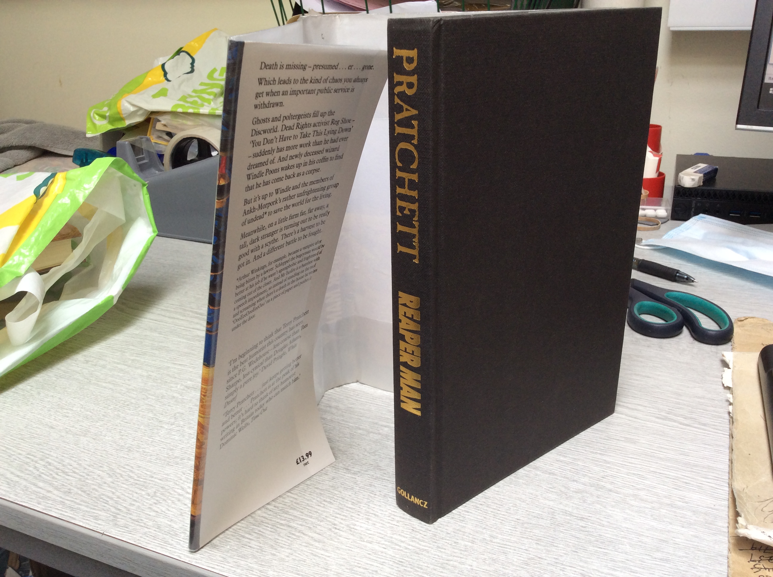 Reaper Man ****UK HB 1/1**** by Pratchett, Terry: Fine Hardcover (1991 ...