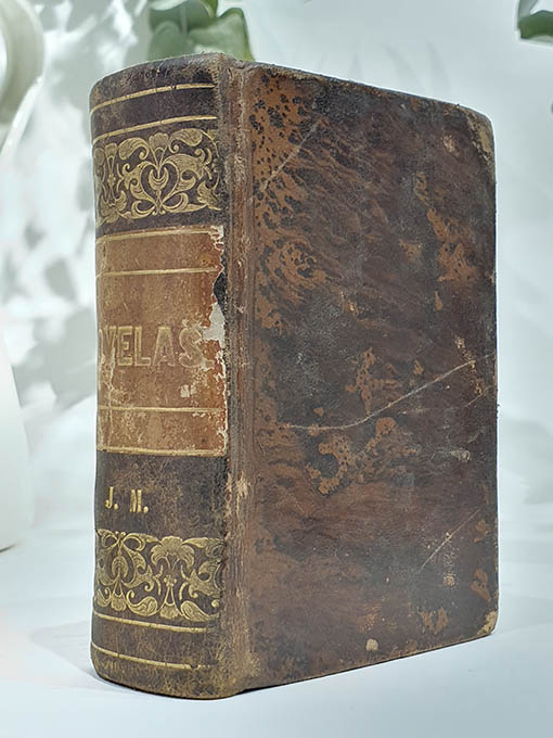 Volumen facticio que contiene respectivamente: El último Fantasma ...