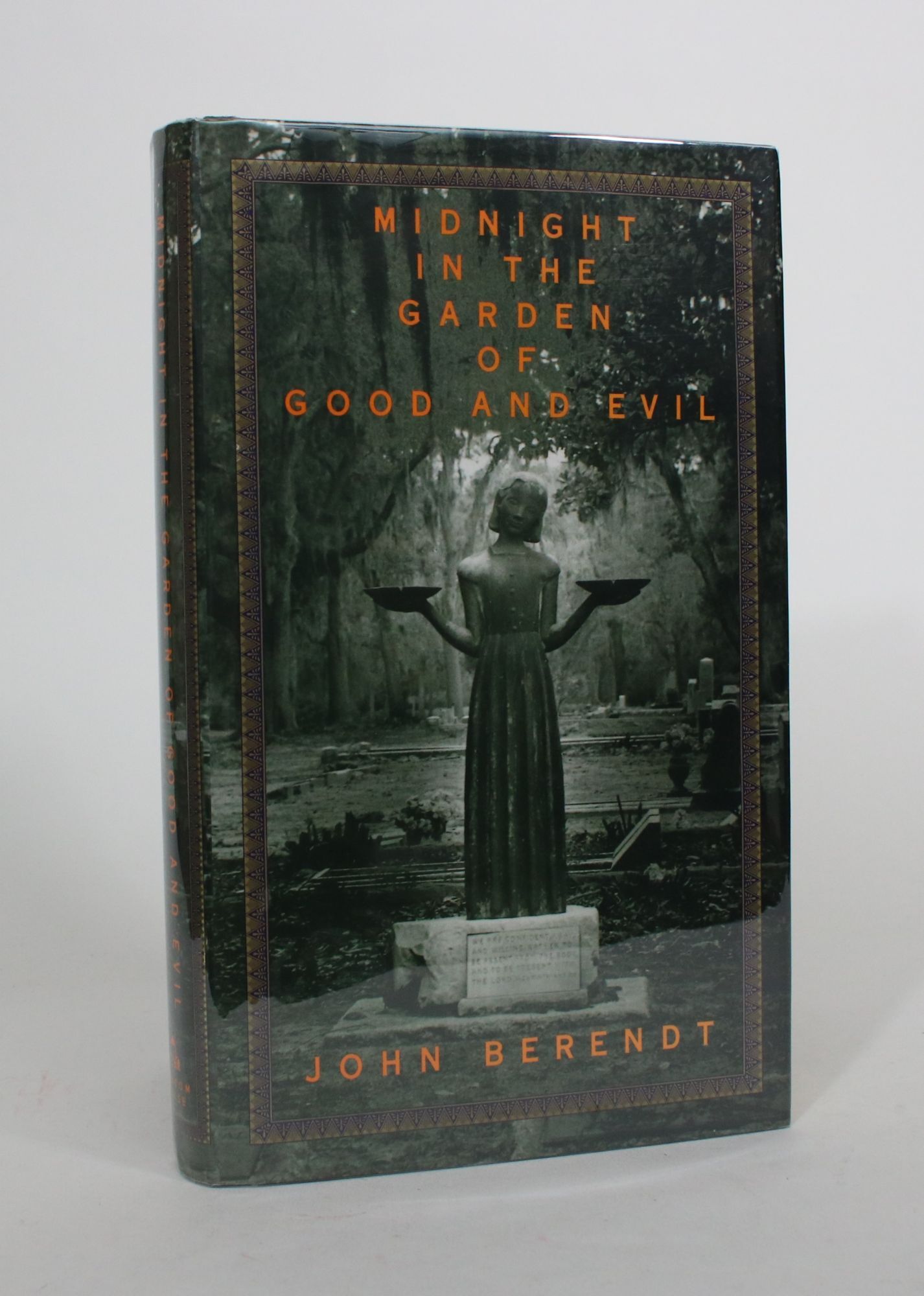 Midnight in the Garden of Good and Evil: A Savannah Story by Berendt ...