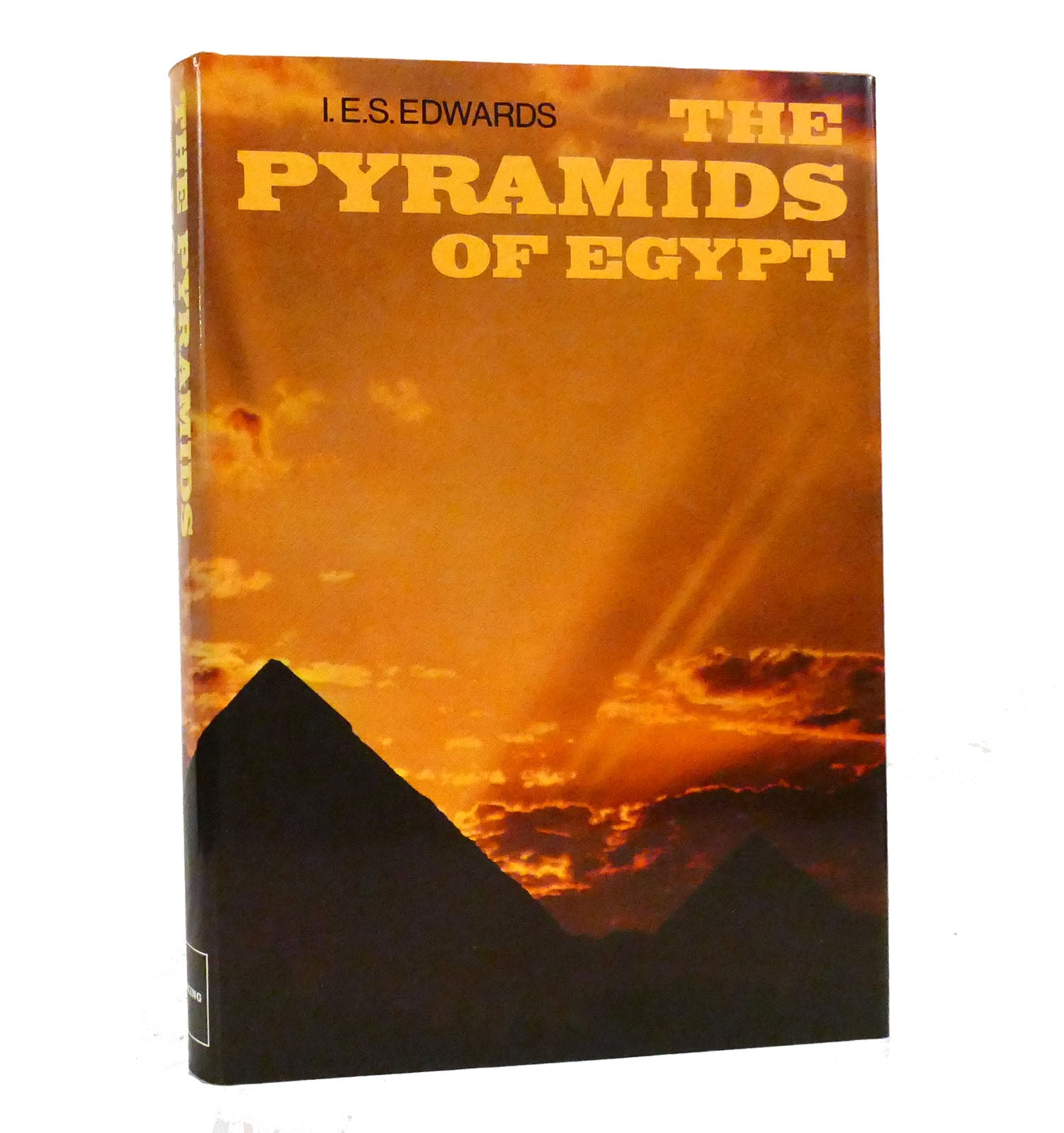 THE PYRAMIDS OF EGYPT by I. E. S. Edwards: Hardcover (1972) First ...