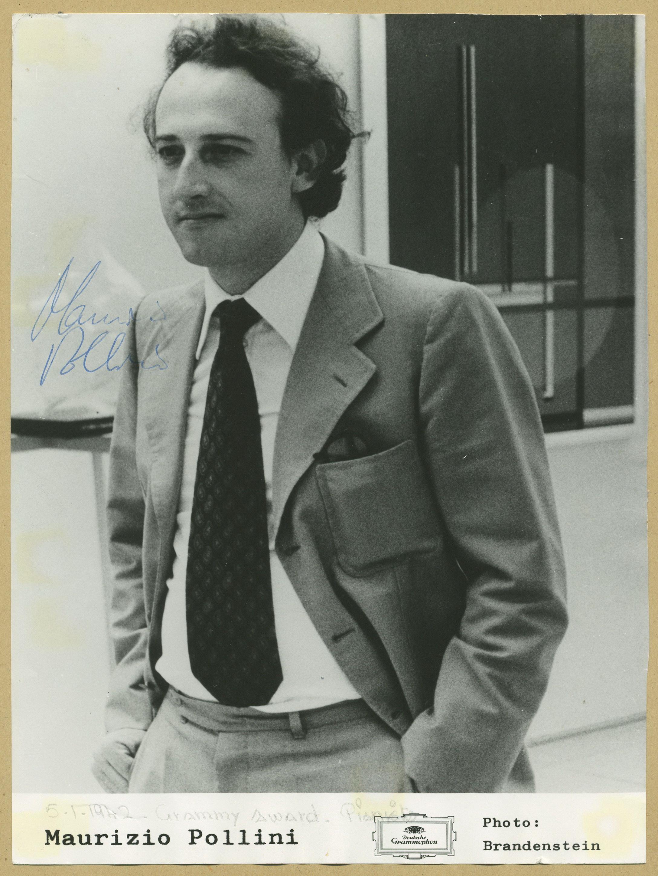 Maurizio Pollini - Early signed large photo Maurizio Pollini - Italian ...