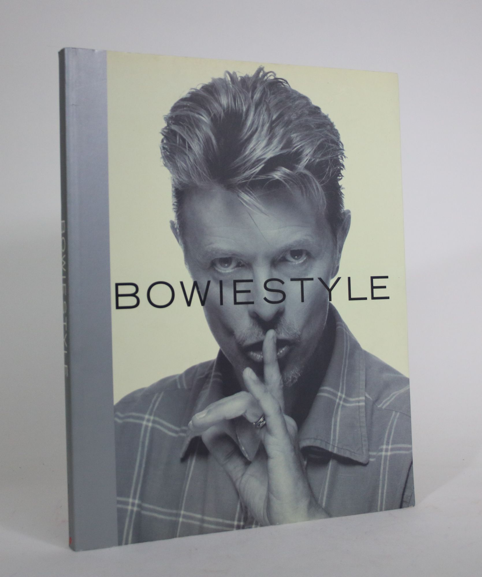 Bowie Style by Paytress, Mark and Steve Pafford: Near Fine Soft cover ...