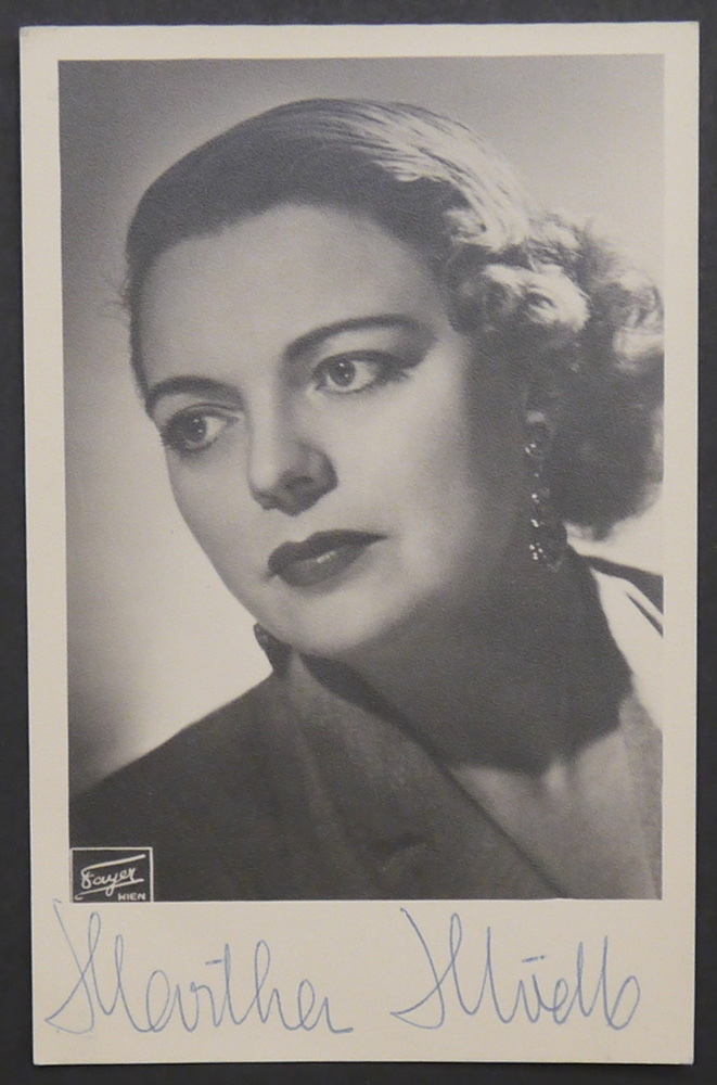 Original-Fotografie von Fayer, Wien. Von Martha Mödl auf der Bildseite ...