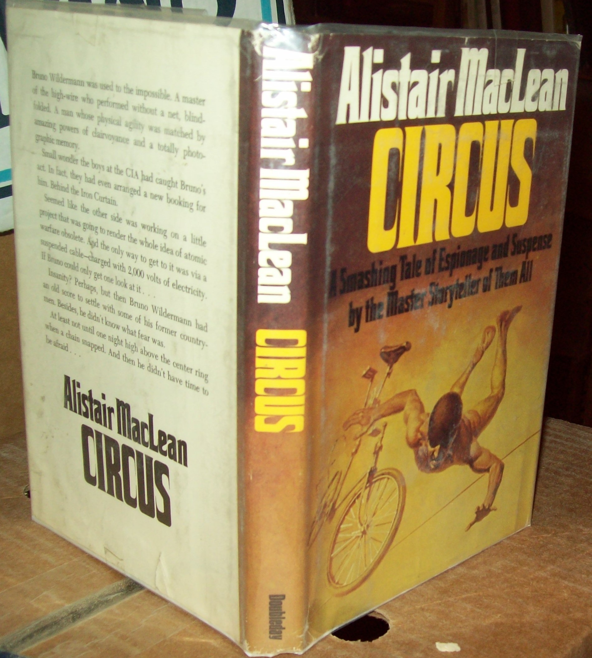 Circus by Maclean, Alstair: Fine Hardcover (1975) First Edition ...