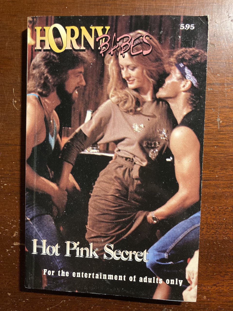 Hot Pink Secret by Star Distributors: Fair Soft cover (1996) | Paper Smut
