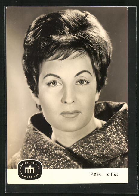 Ansichtskarte Porträt Käthe Zilles, Ansagerin im DDR-Fernsehen ...