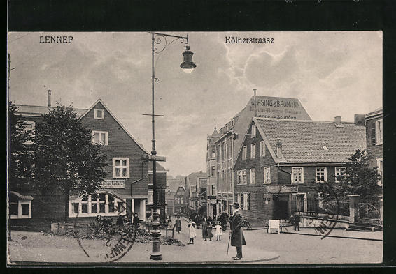 Ansichtskarte Lennep, Kölner Strasse mit Geschäften und Passanten ...