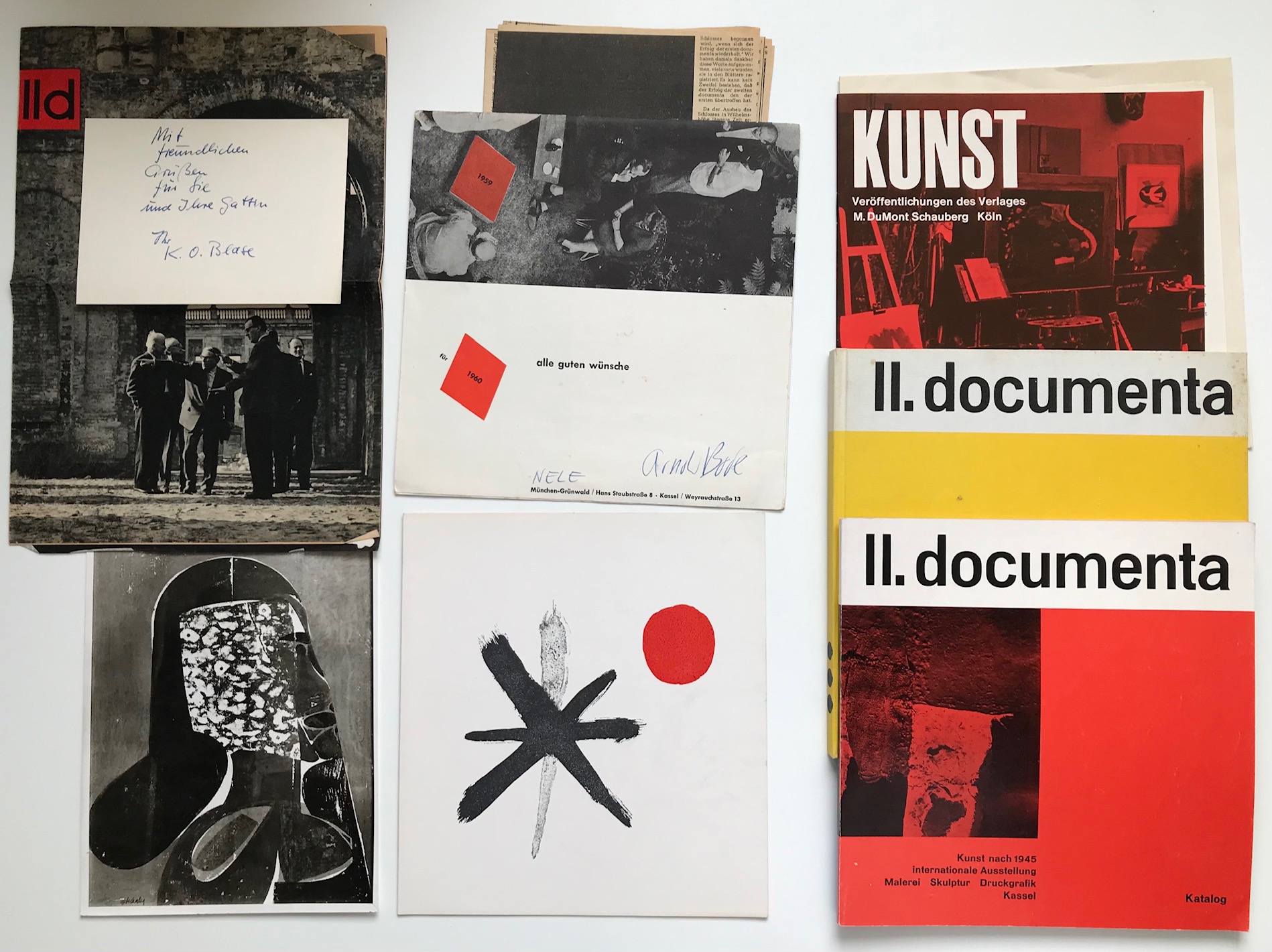 Konvolut zur II. Documenta, enthält u. a. einen von Arnold und Nele Bode signierten Documenta ...