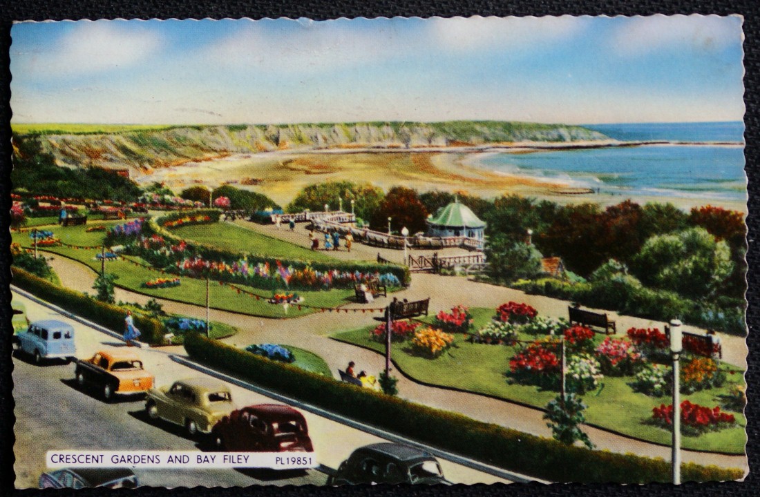 Filey Postcard Yorks Crescent Gardens Vintage 1960: Manuscript / Paper ...