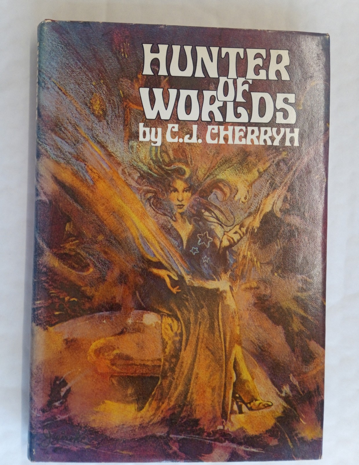 Hunter of Worlds by CHERRYH C J: Near Fine Hardcover (1977) 1st Edition ...