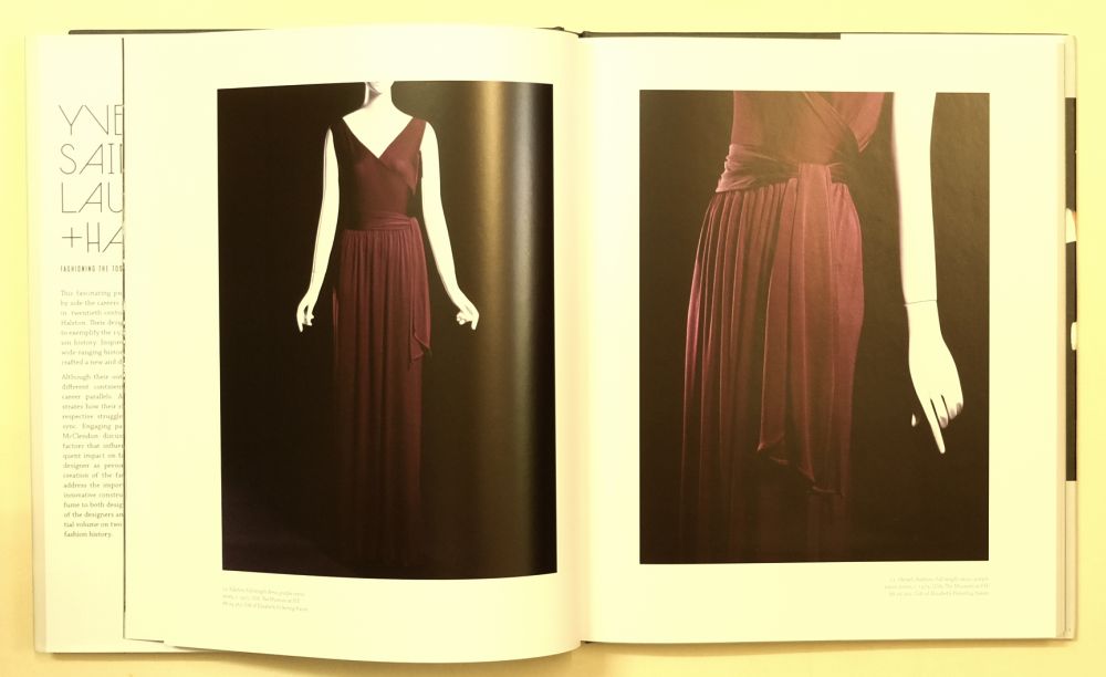 Yves Saint Laurent + Halston: Fashioning the 70s par Mears, Patricia ...