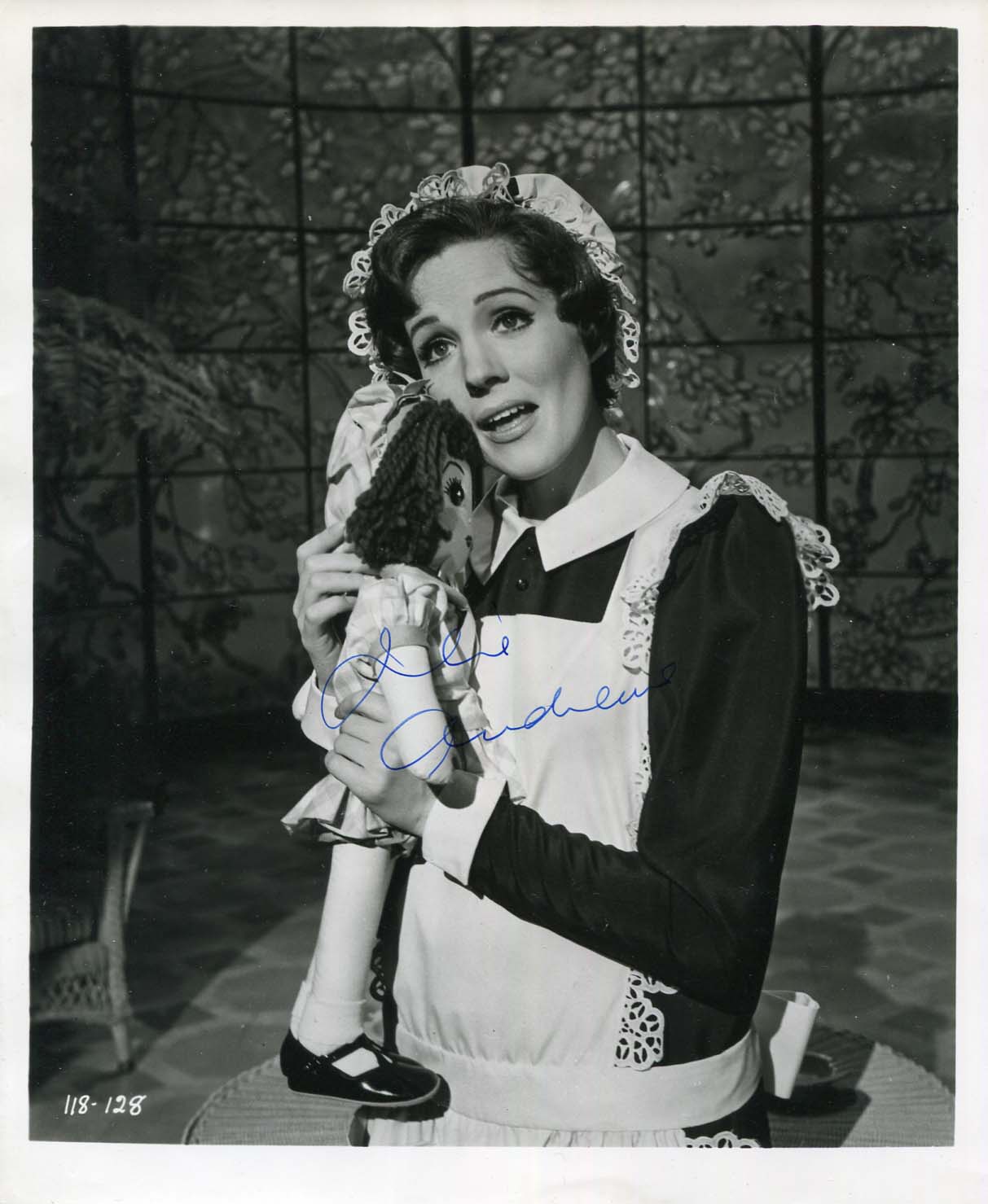 Julie Andrews Autograph | signed vintage photographs by Julie Andrews ...