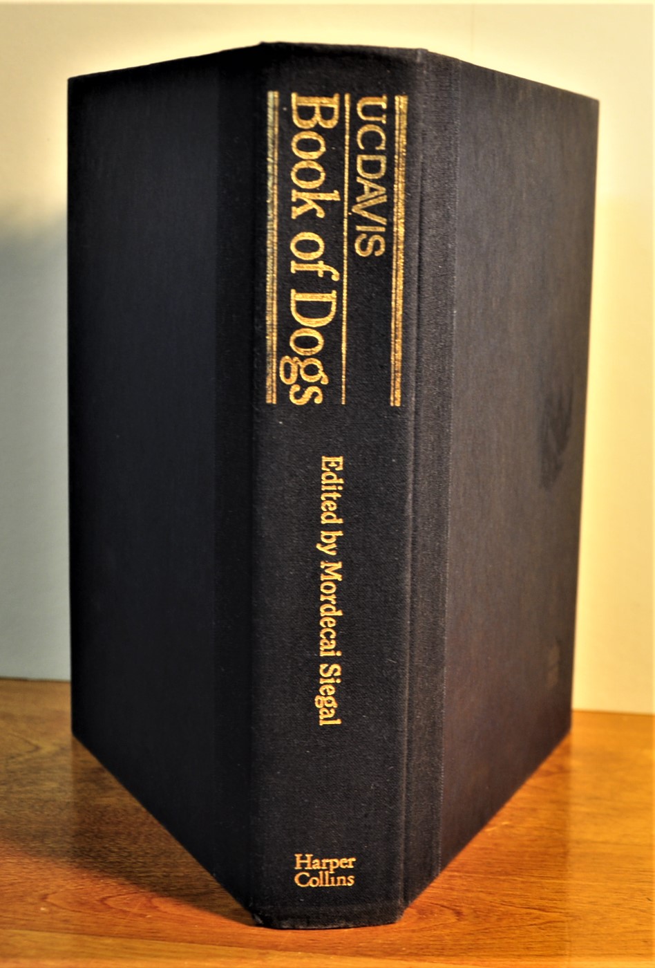 The Book of Dogs: The Complete Medical Reference Guide to Dogs and ...