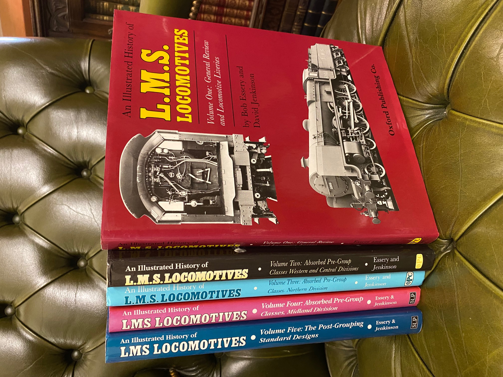An Illustrated History of L.M.S. Locomotives: Five Volume Set de Essery ...