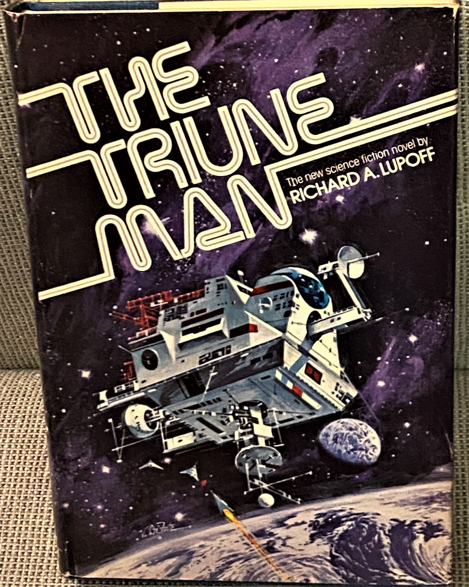 The Triune Man by Richard A. Lupoff: (1976) | My Book Heaven The Triune Man by Richard A. Lupoff: (1976) | My Book Heaven
