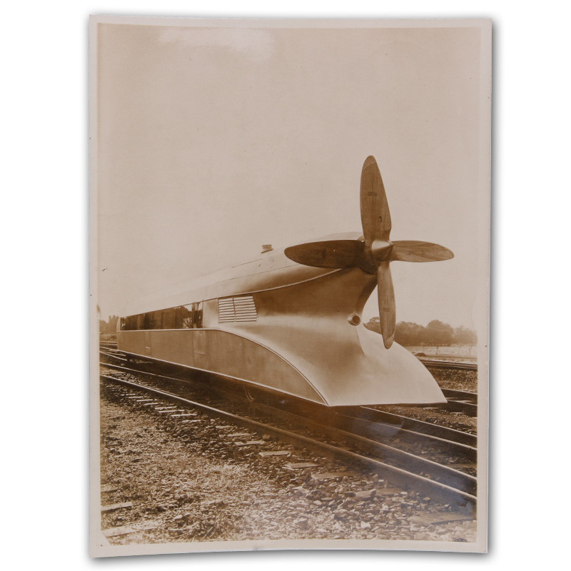 Schienenzeppelin. Original-Photographie in Silbergelatine. von Keystone ...