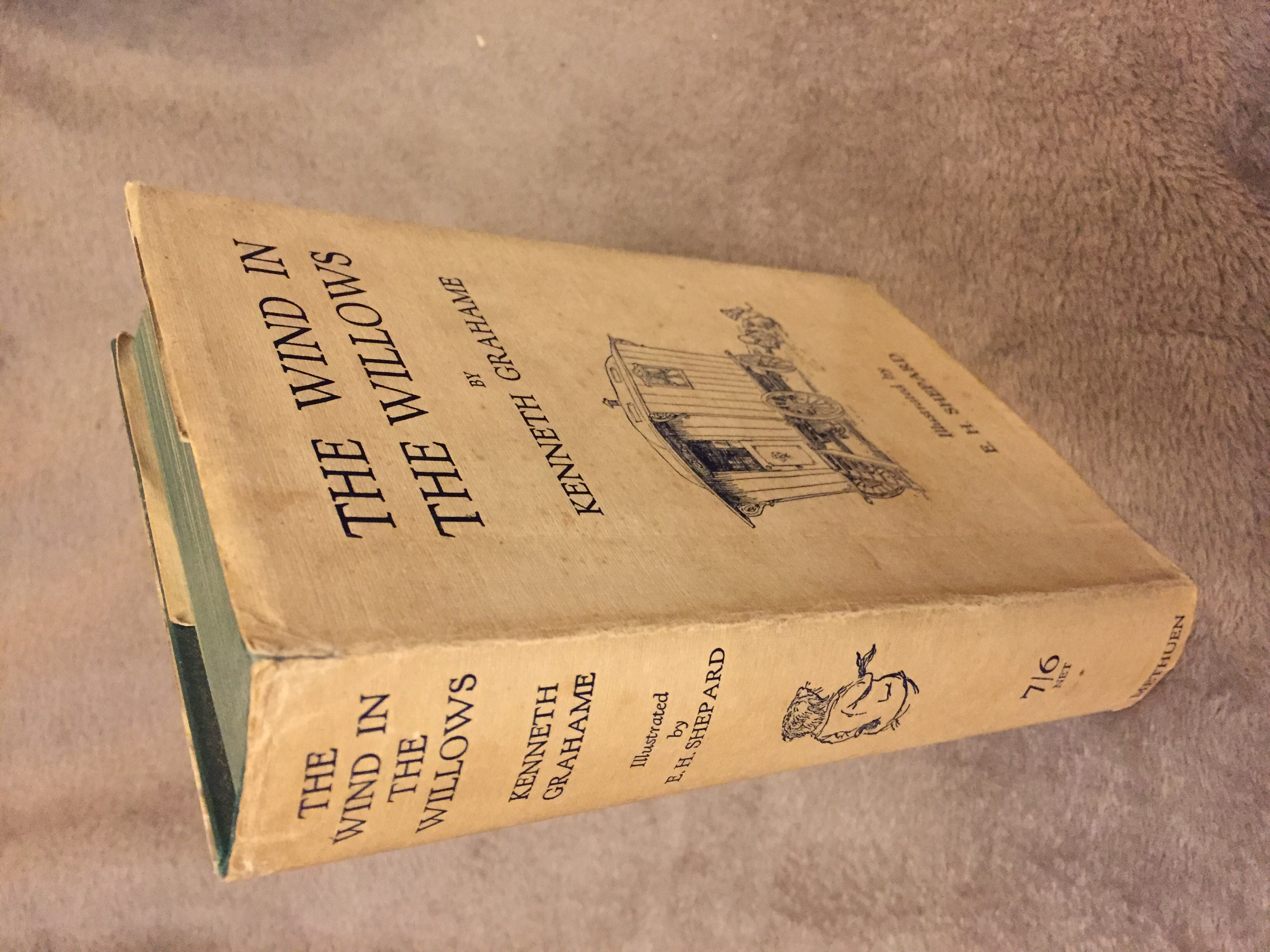 The Wind in the Willows by Kenneth Grahame: Near Fine Green Cloth (1932 ...