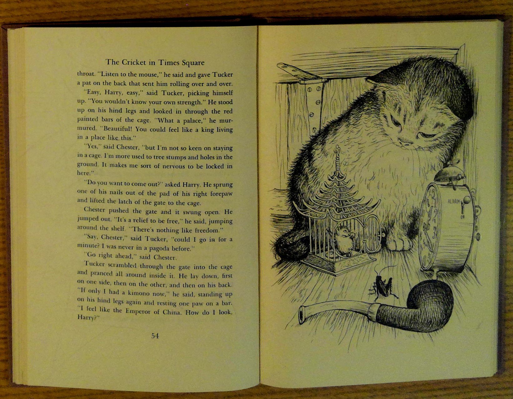 The Cricket in Times Square by Selden, George: Very Good Hard Cover ...