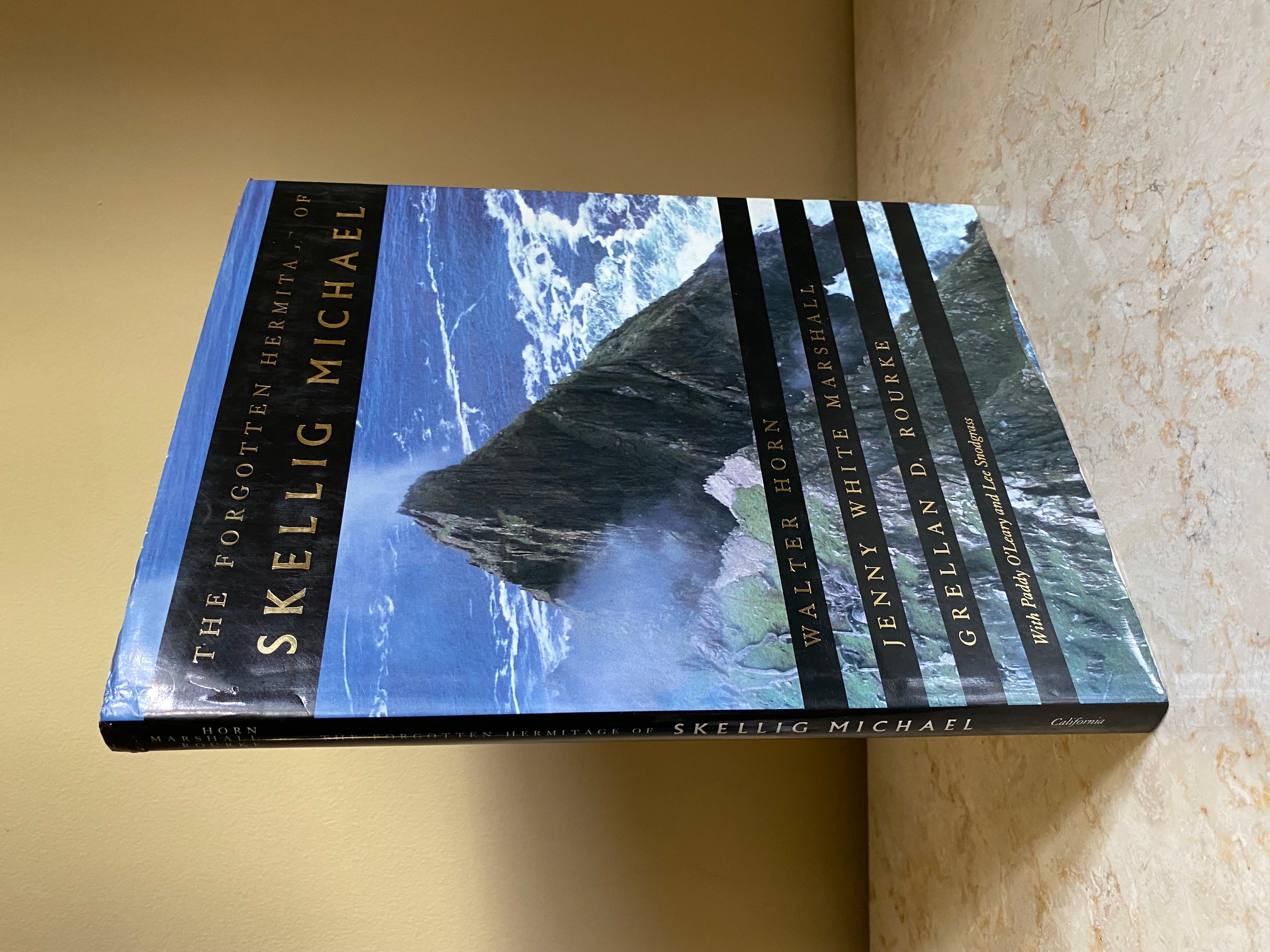 The Forgotten Hermitage of Skellig Michael | California Studies in the ...