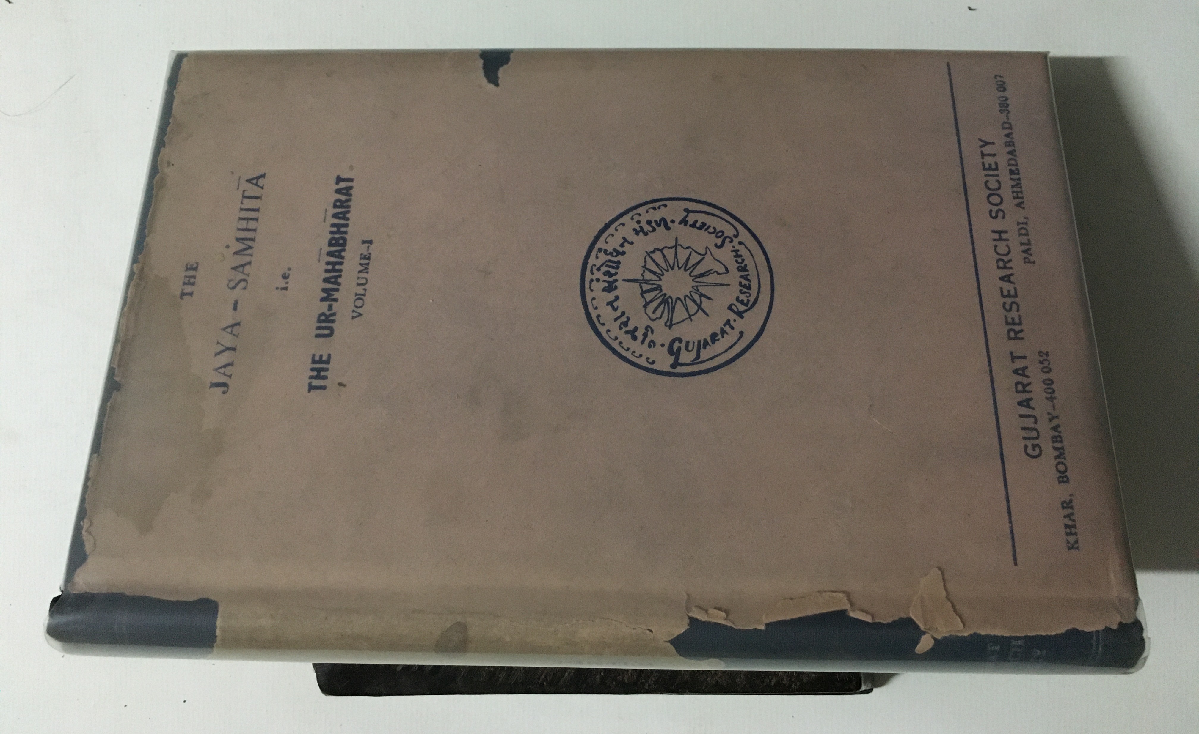 The Jaya-Samhita. The Ur-Mahabharat. 2 Volumes. Text In Sanskrit ...