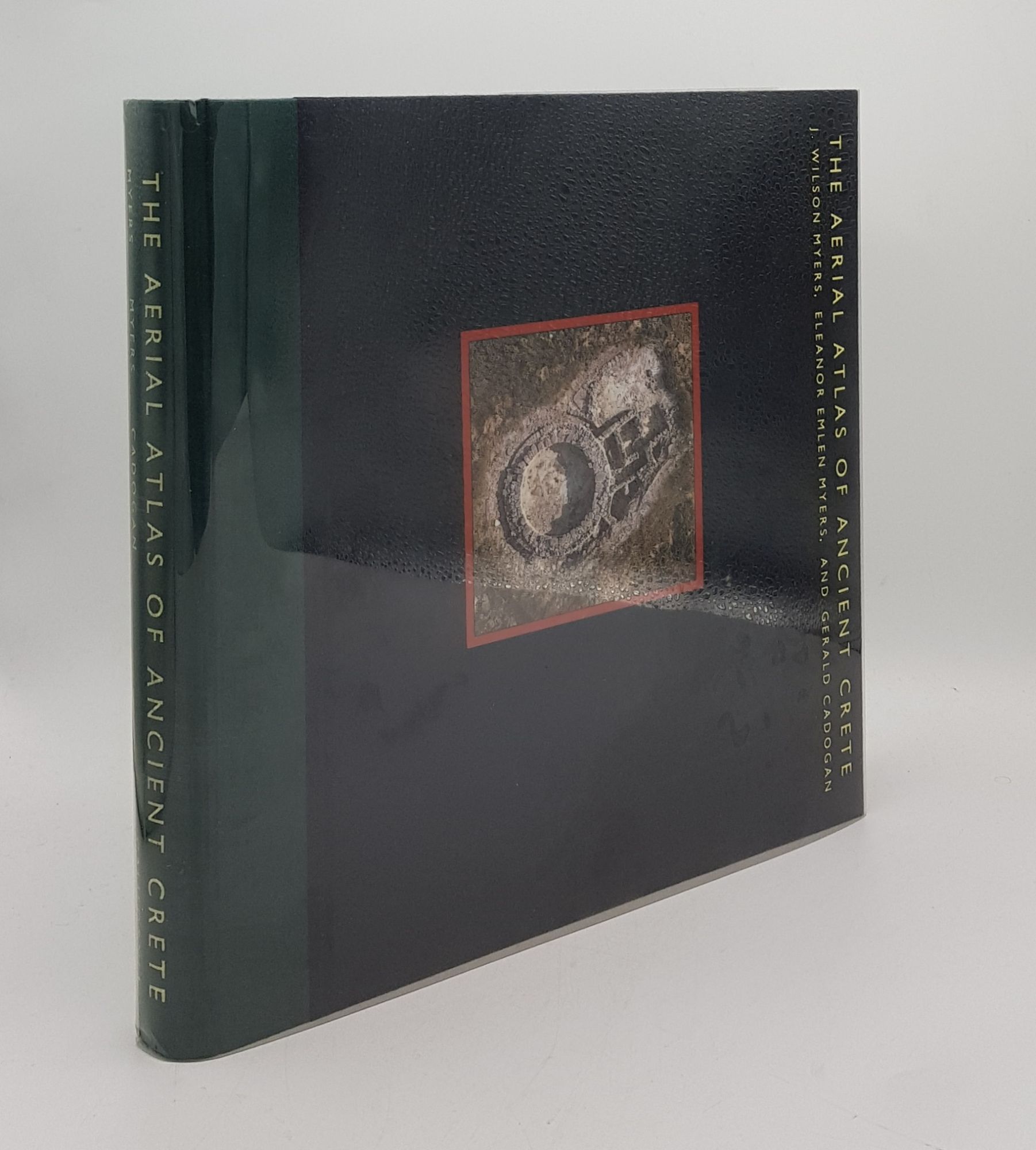 THE AERIAL ATLAS OF ANCIENT CRETE by MYERS J. Wilson, MYERS Eleanor ...