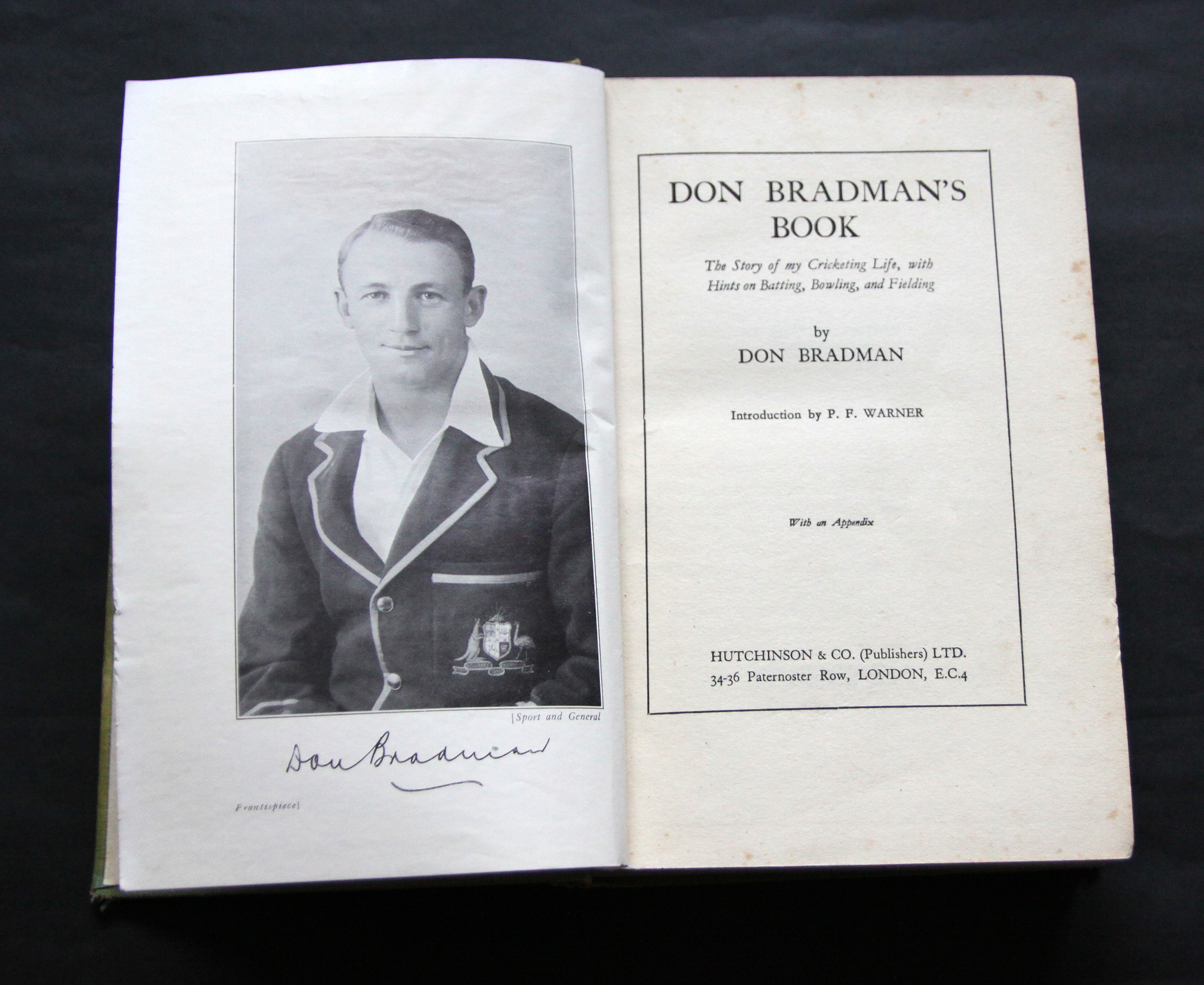Don Bradman's Book : The Story of my Cricketing Life, with Hints on ...