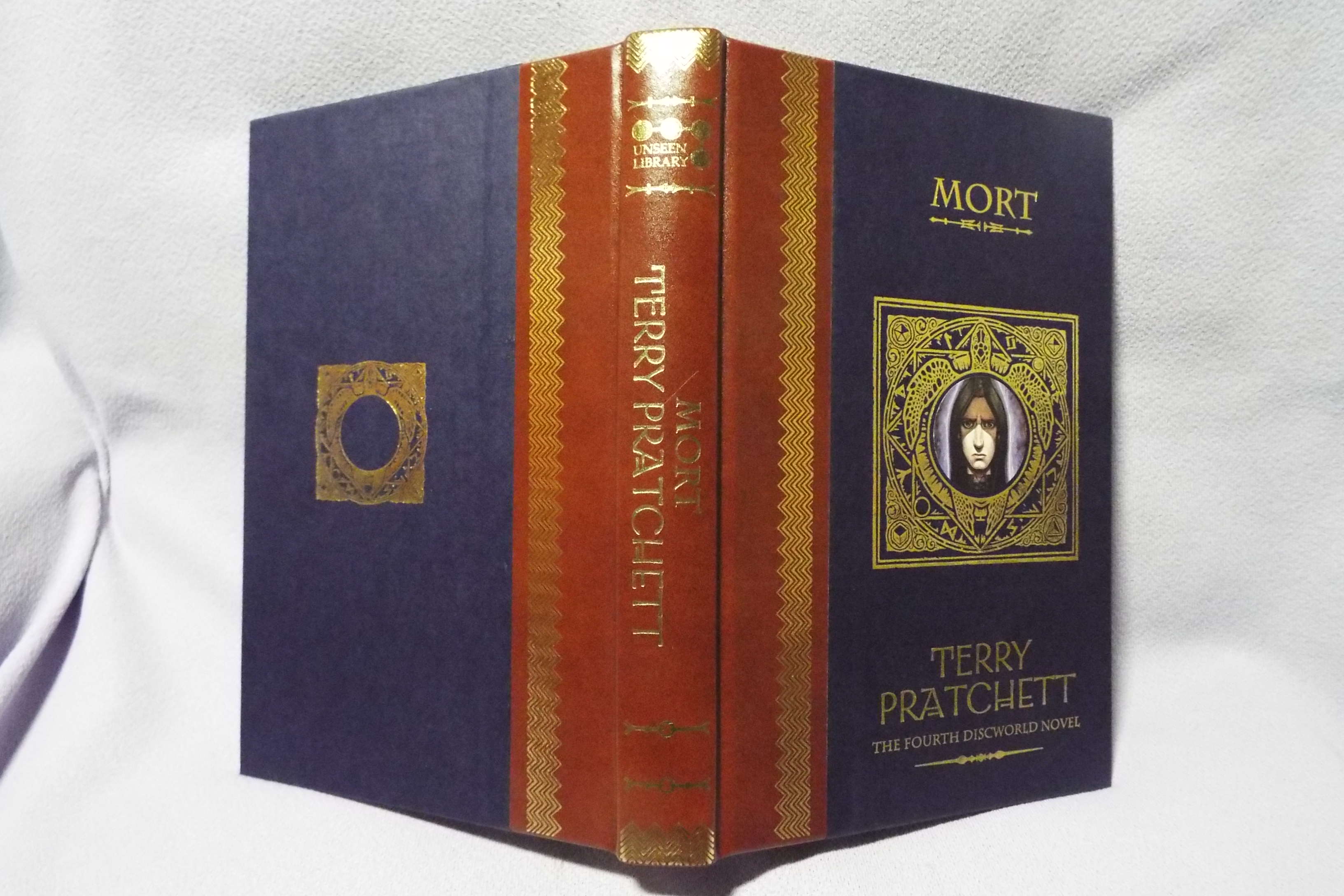 Mort : Unseen Library edition : First thus by Pratchett, Terry: Near ...