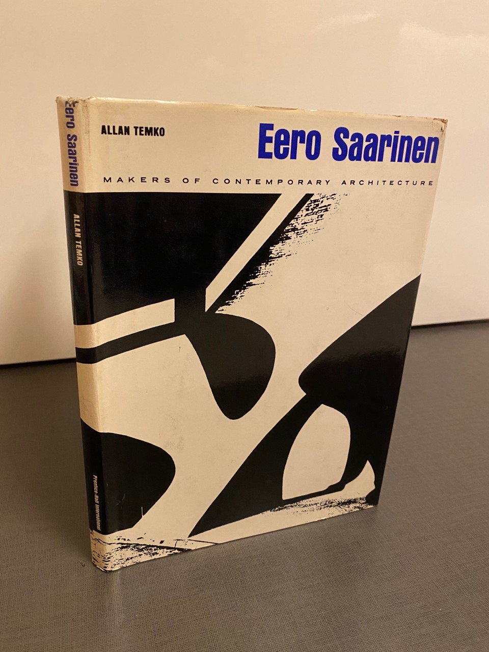 Eero Saarinen by Temko, Allan: Very Good Hardcover (1962) 1st Edition ...