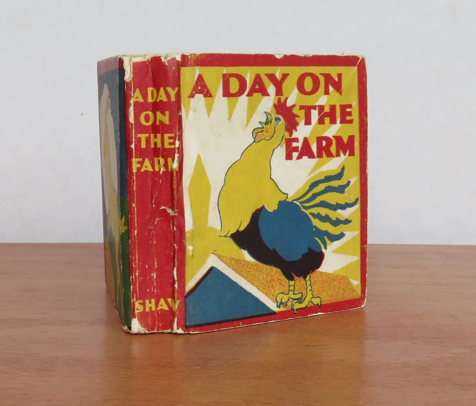 A DAY ON THE FARM. In the Sunshine series. de MINIATURE BOOK.: (1930 ...