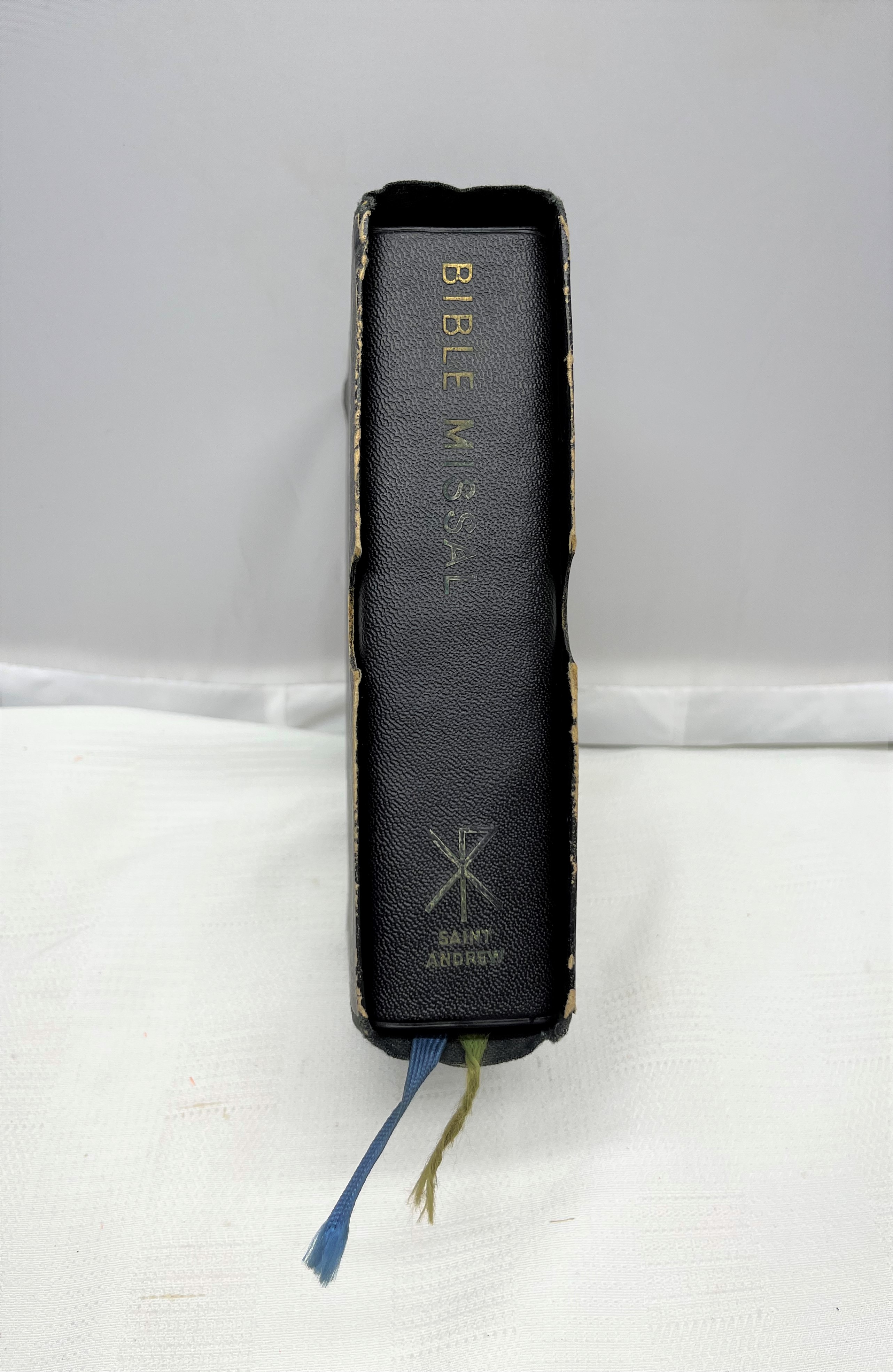 Saint Andrew Bible Missal w Slipcase by Missal Commission of St Andrew ...