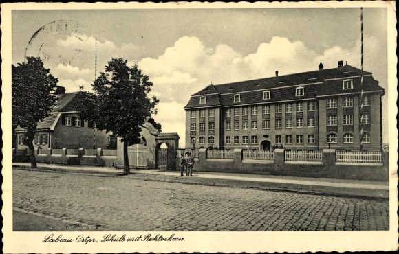 Ansichtskarte / Postkarte Polessk Labiau Ostpreußen, Schule mit ...