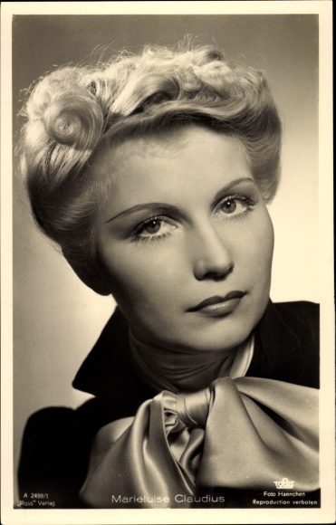 Ansichtskarte / Postkarte Schauspielerin Marieluise Claudius, Portrait ...