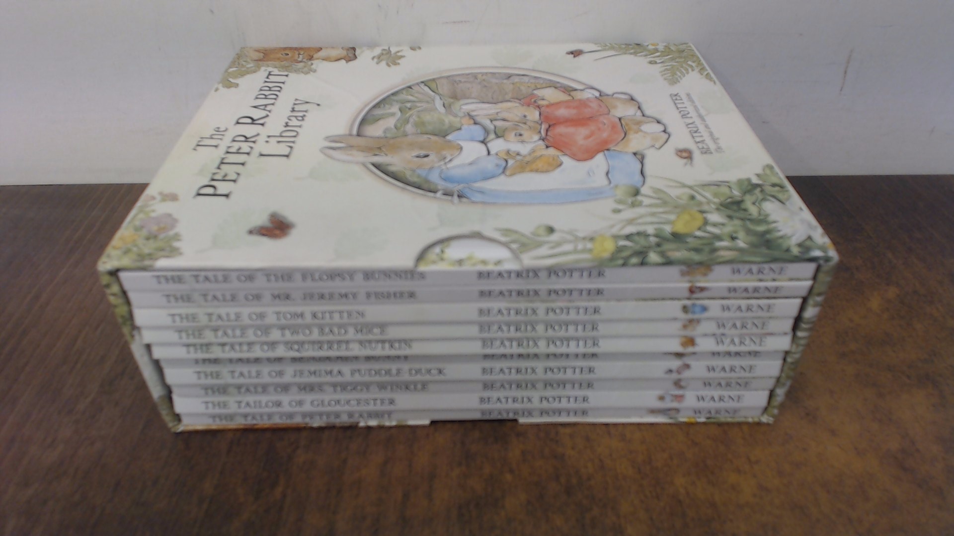 Peter Rabbit 10-book Library by Potter, Beatrix: Good Hardcover (2006 ...