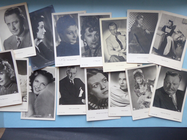 Konvolut von 16 Fotokarten von Schauspieler-innen: Heinz Rühmann, René ...