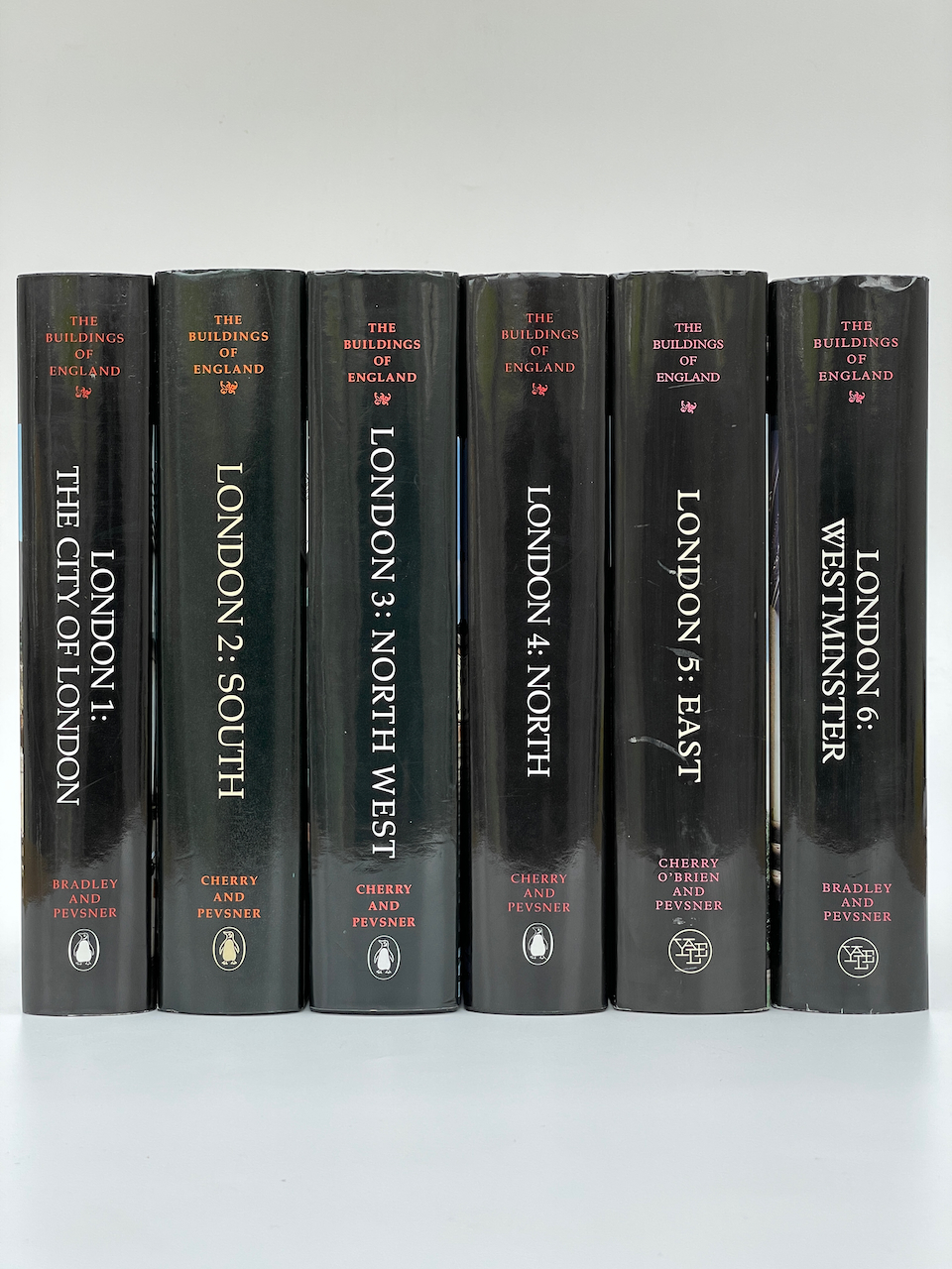 Pevsner Architectural Guides: The Buildings of England: London 1: The ...