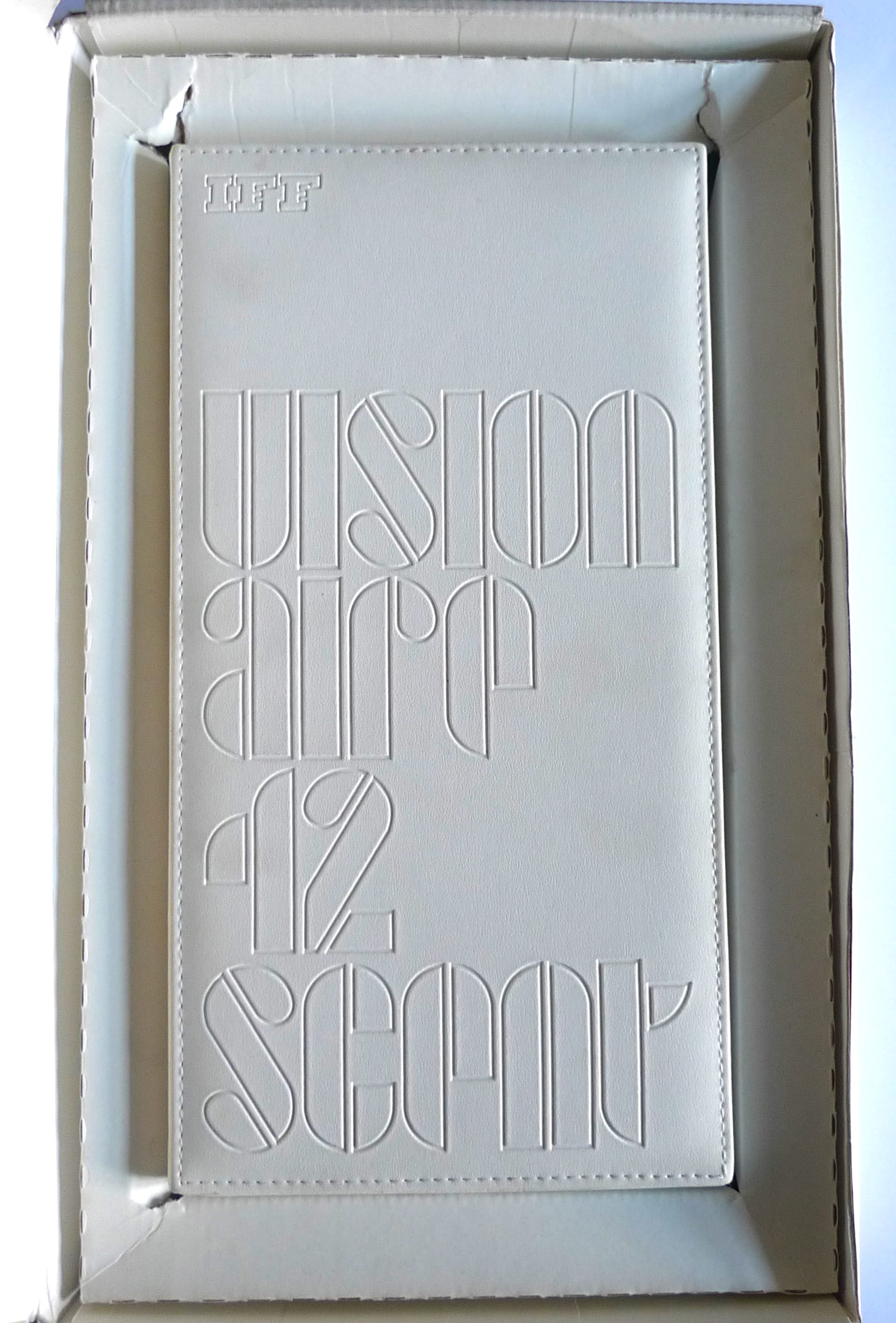 Visionaire 42 Scent. Visionaire's collection of 21 experimental ...