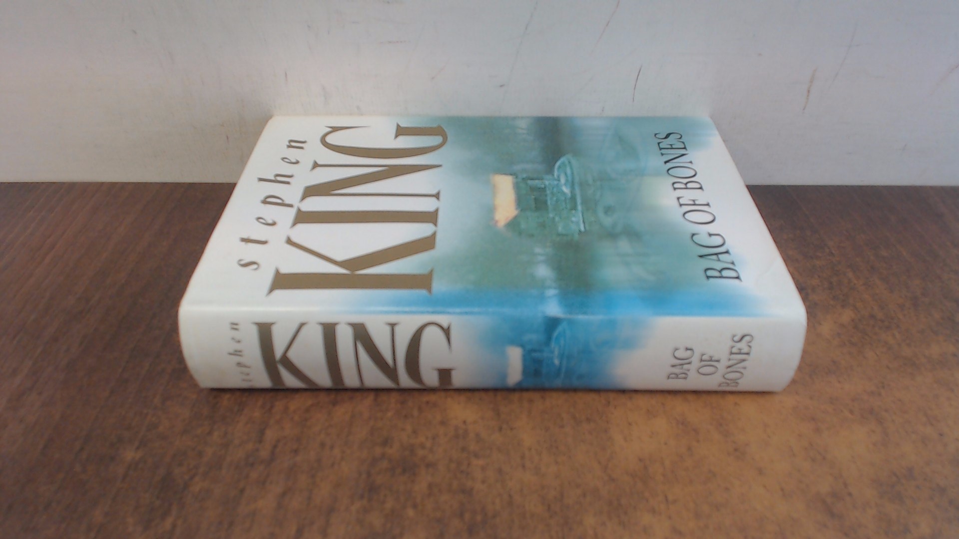 Bag Of Bones by Stephen king: Good Hardcover (1999) | BoundlessBookstore
