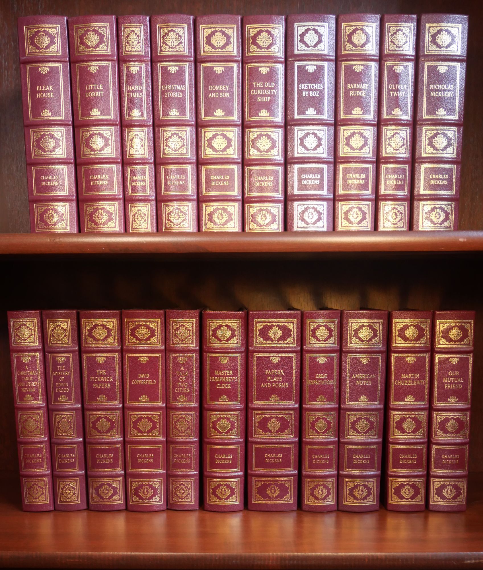 Complete Works of Charles Dickens: Oliver Twist, A Christmas Carol ...