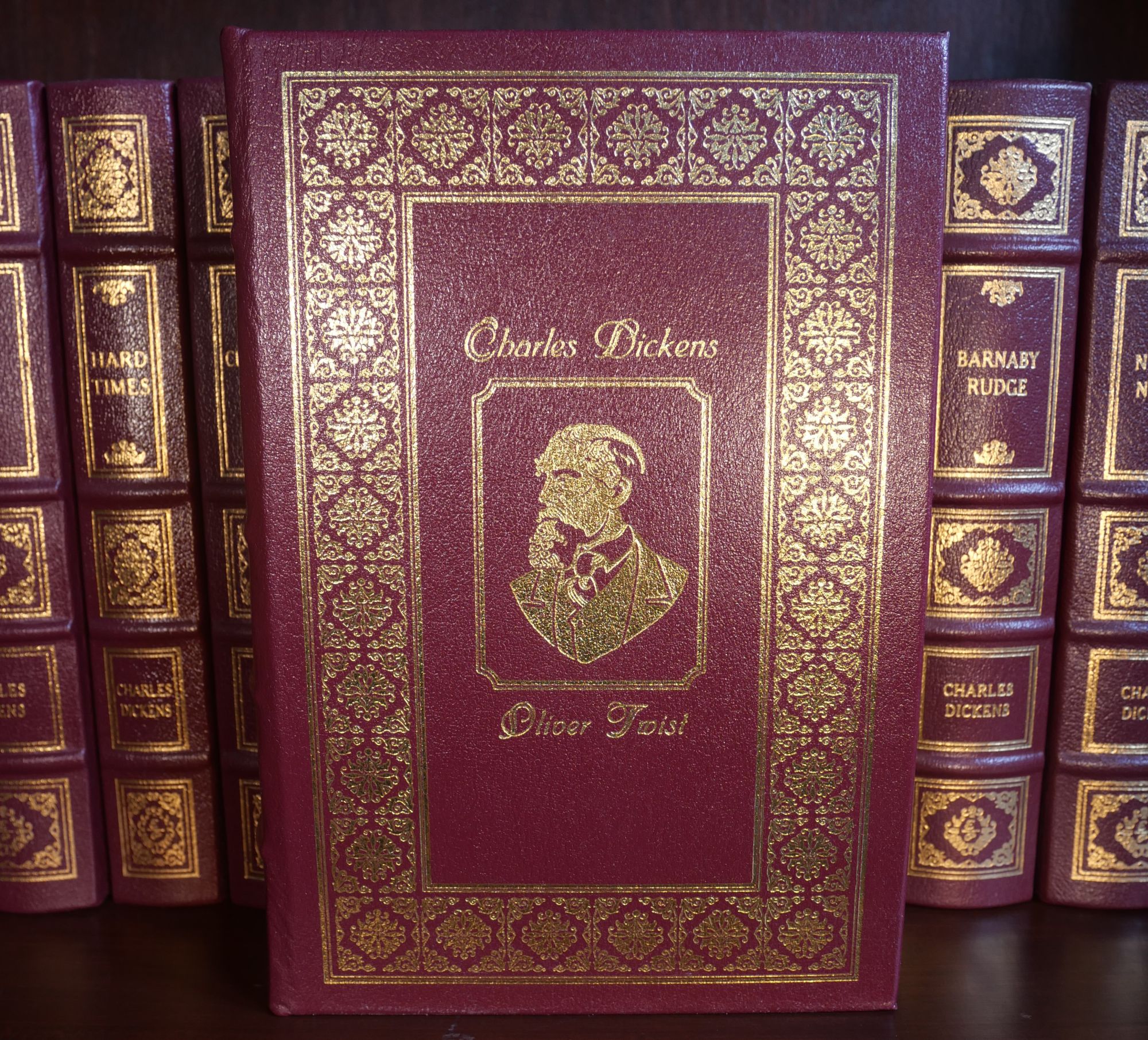 Complete Works of Charles Dickens: Oliver Twist, A Christmas Carol ...