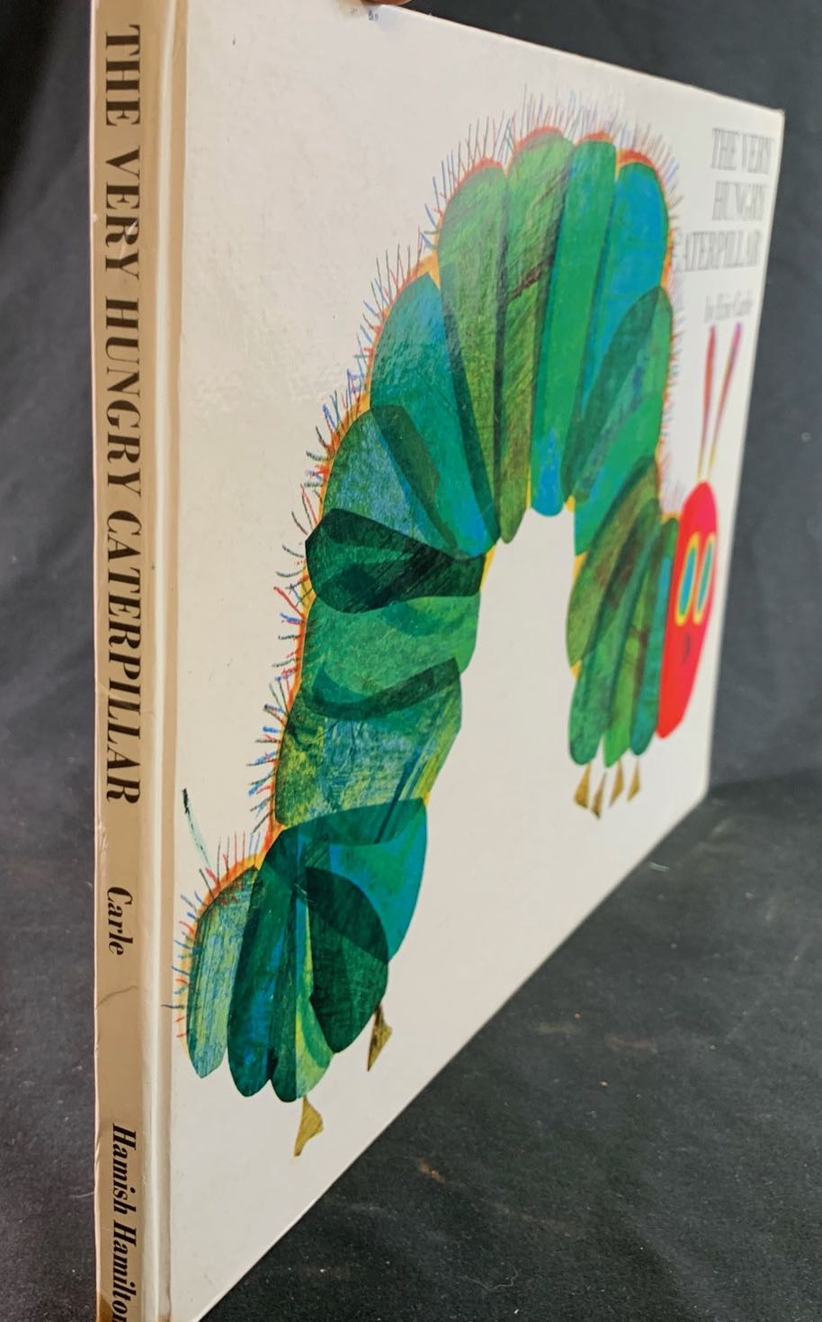 The Very Hungry Caterpillar von Eric Carle: Near Fine Hardback (1970 ...