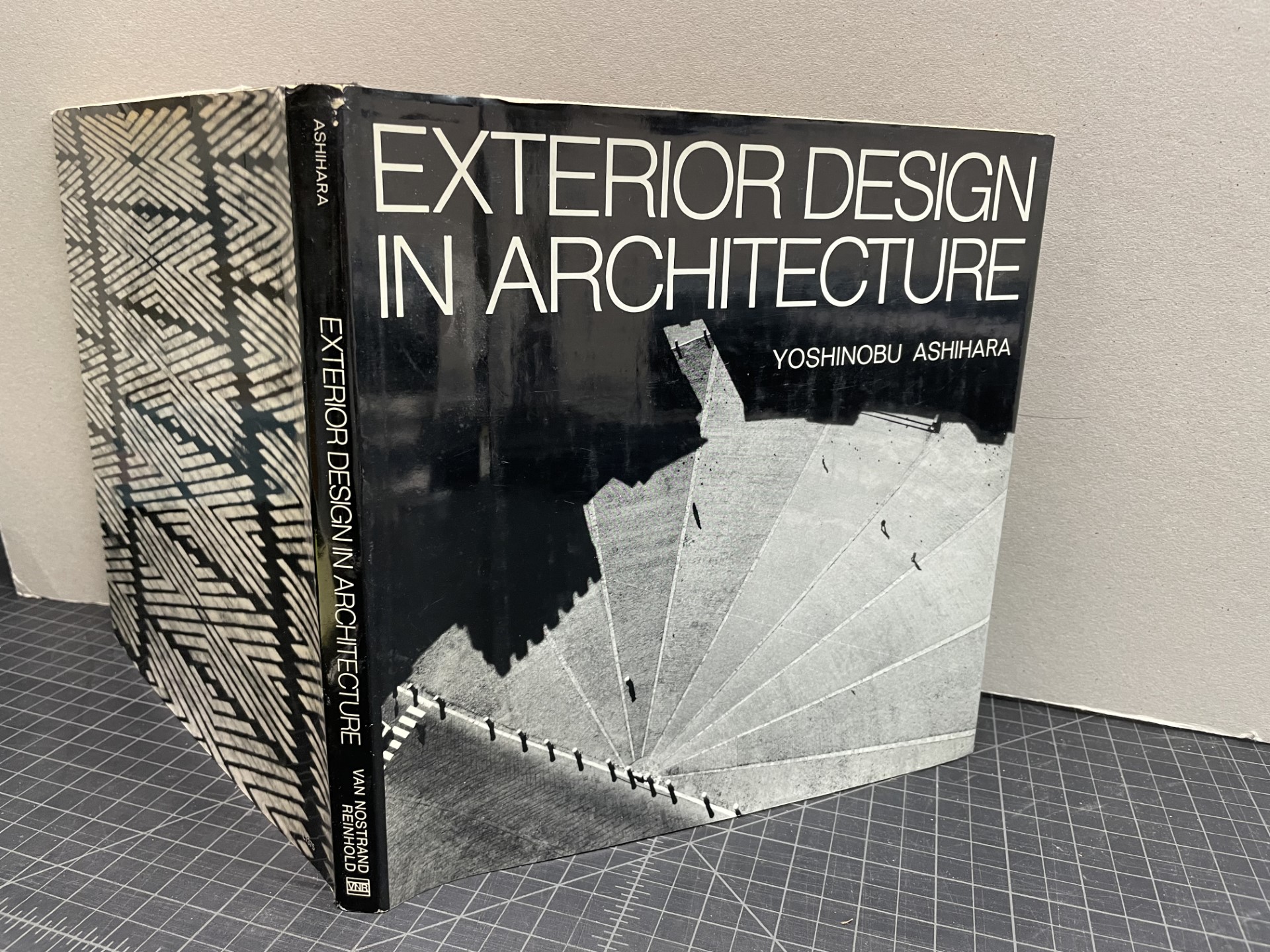 EXTERIOR DESIGN IN ARCHITECTURE by Yoshinobu Ashihara: Near Fine ...