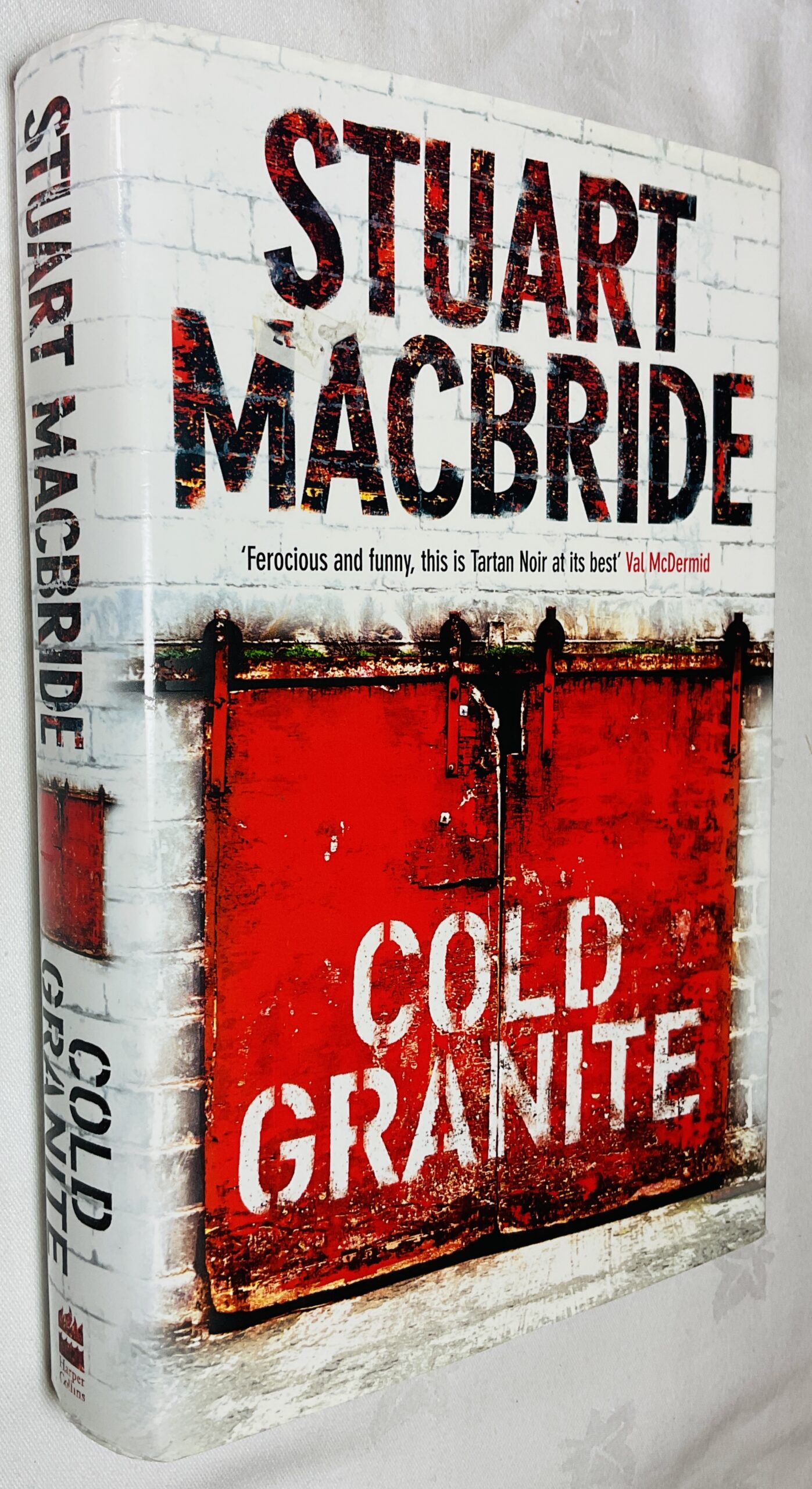Cold Granite [Logan McRae series No.1] by MACBRIDE, Stuart: (2005) First Edition. | Hadwebutknown