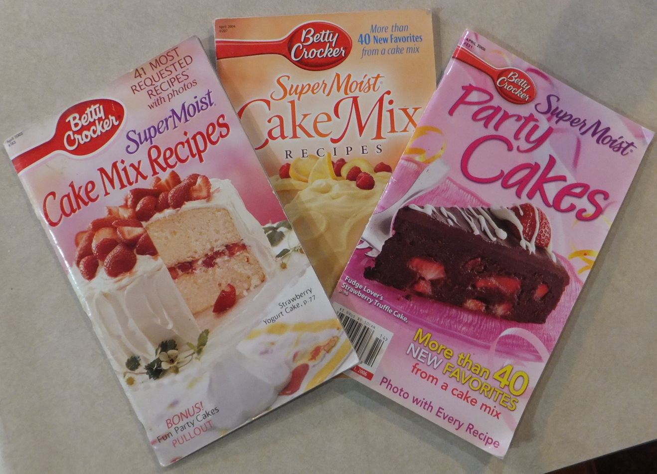 BETTY CROCKER RECIPE MAGAZINES APRIL 2002 2004 2006 PARTY CAKES & CAKE ...