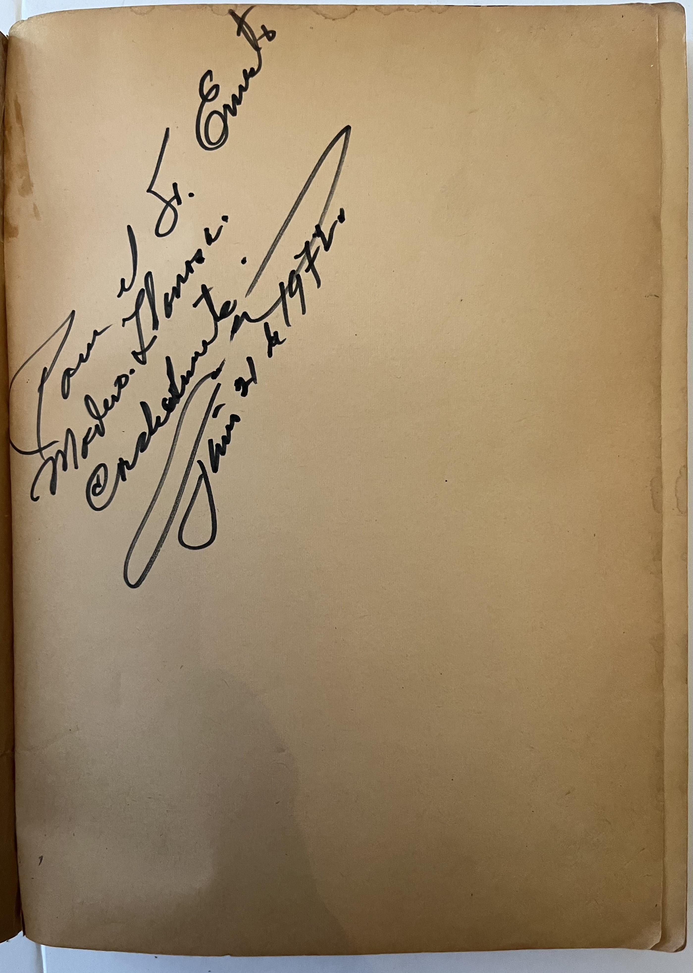 Esta Es Mi Vida by Villalobos, Roberto Fierro - Piloto Aviador ...