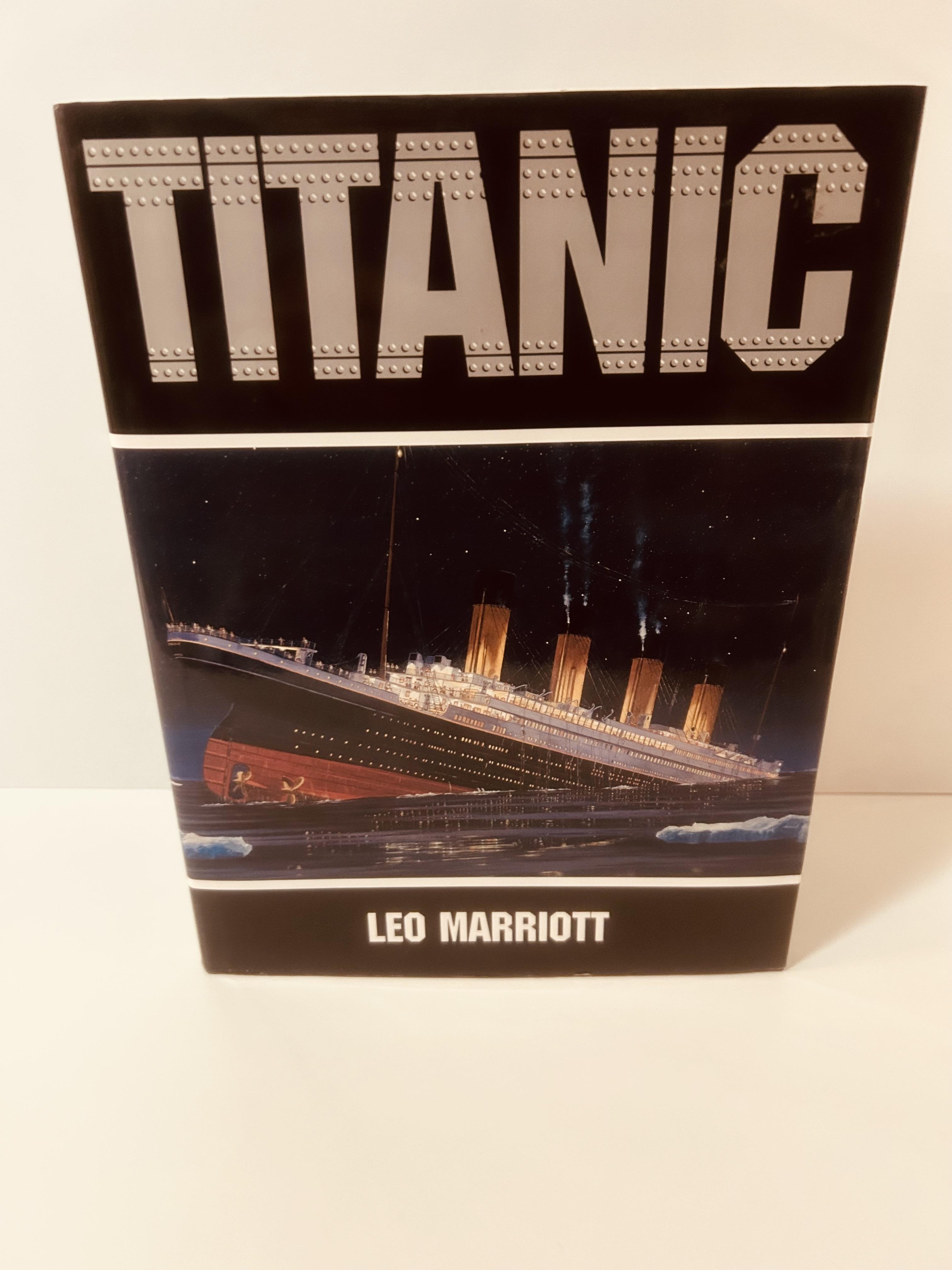 Titanic [FIRST EDITION, FIRST PRINTING] de Marriott, Leo: As New ...