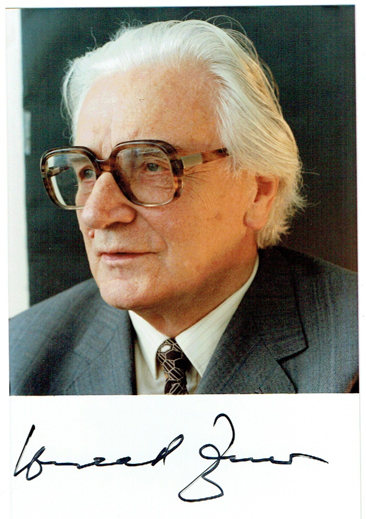 Portraitphotographie mit eigenh. Unterschrift. von Zuse, Konrad ...