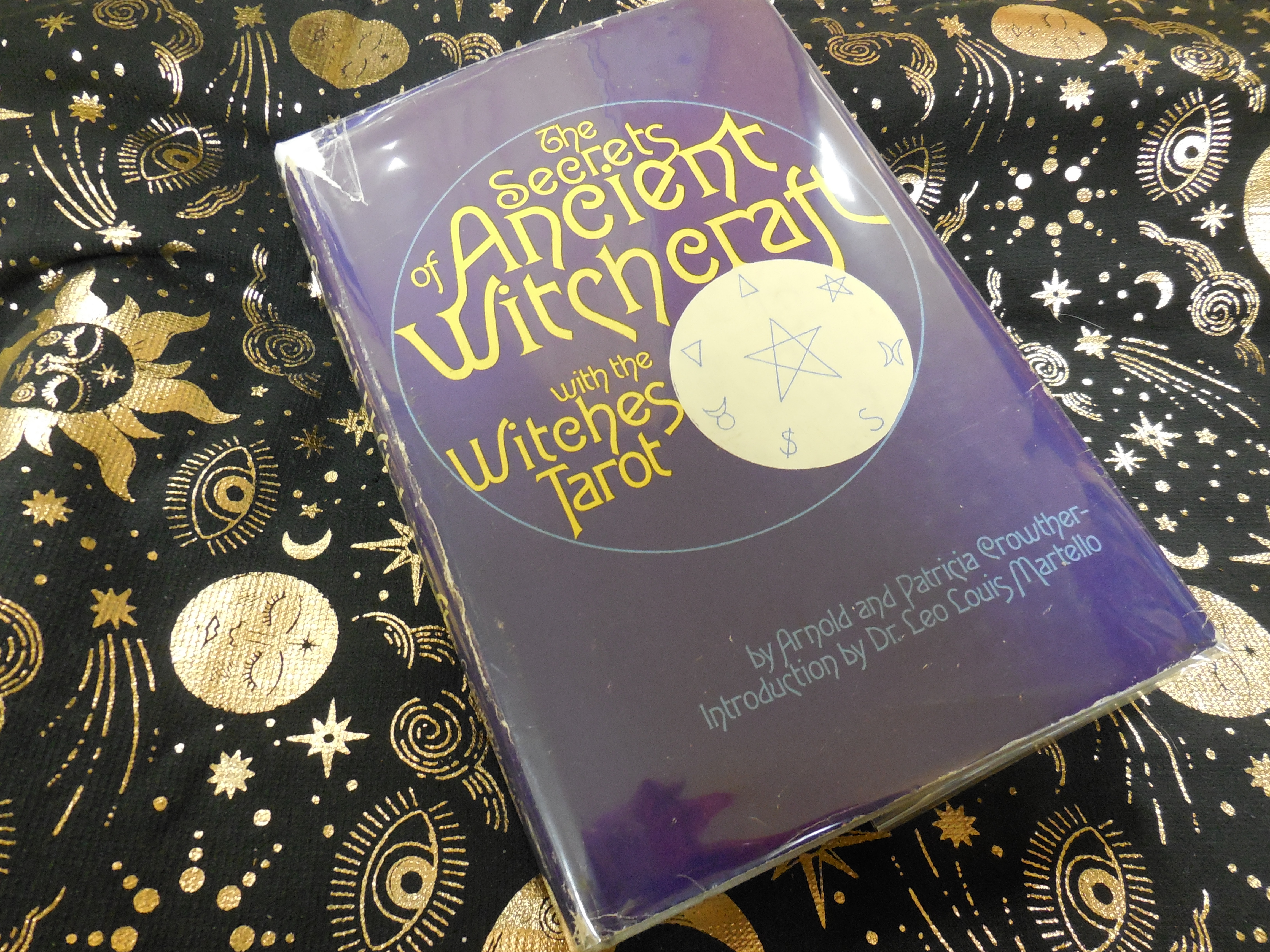 The Secrets of Ancient Witchcraft - With the Witches Tarot by Arnold ...